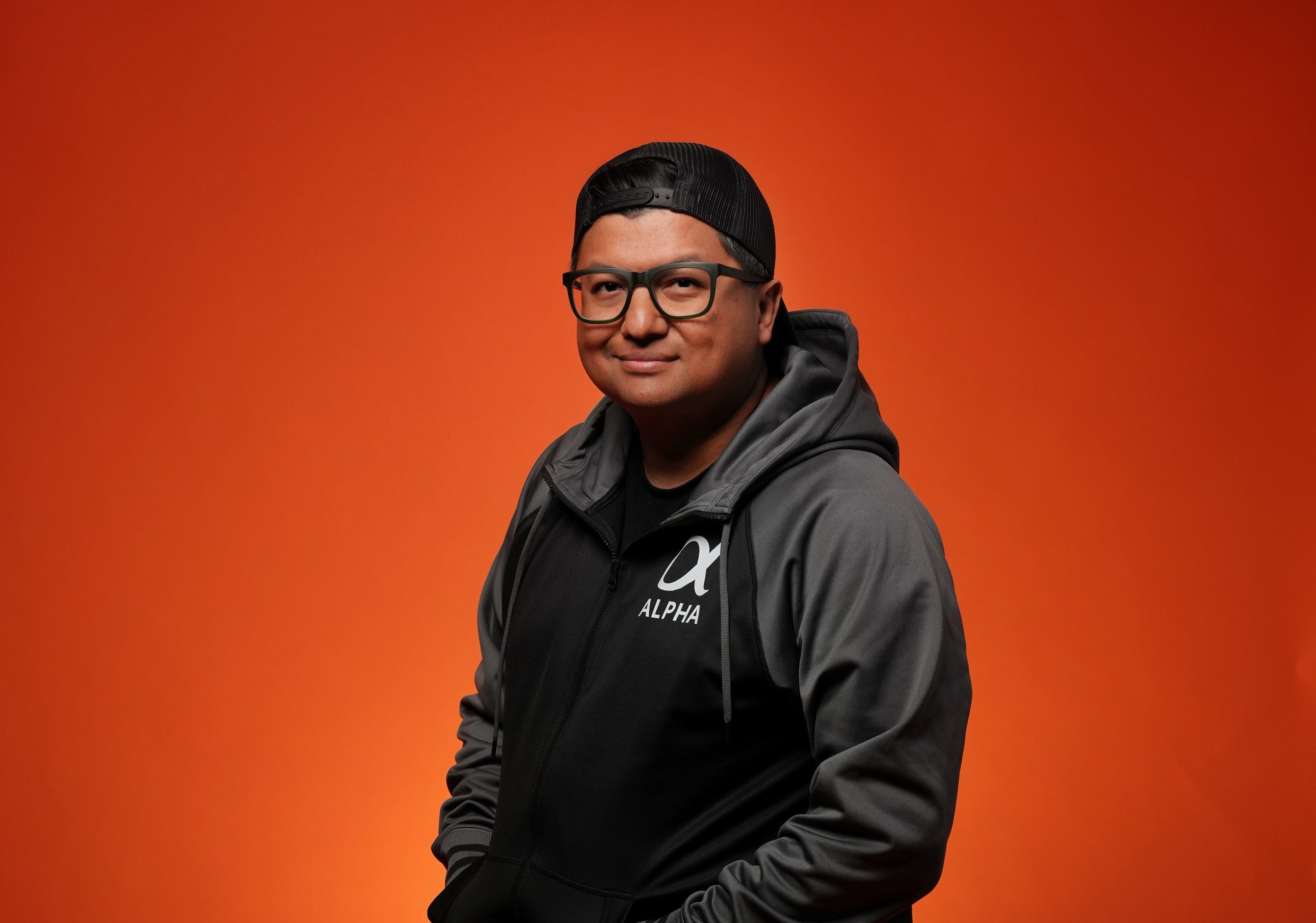 Mahesh Thapa, MD, MEd (Starving Photographer) – Vanguard USA